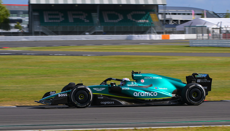 Joseph Loake completes debut F1 test in AMR22 - Aston Martin F1 Team