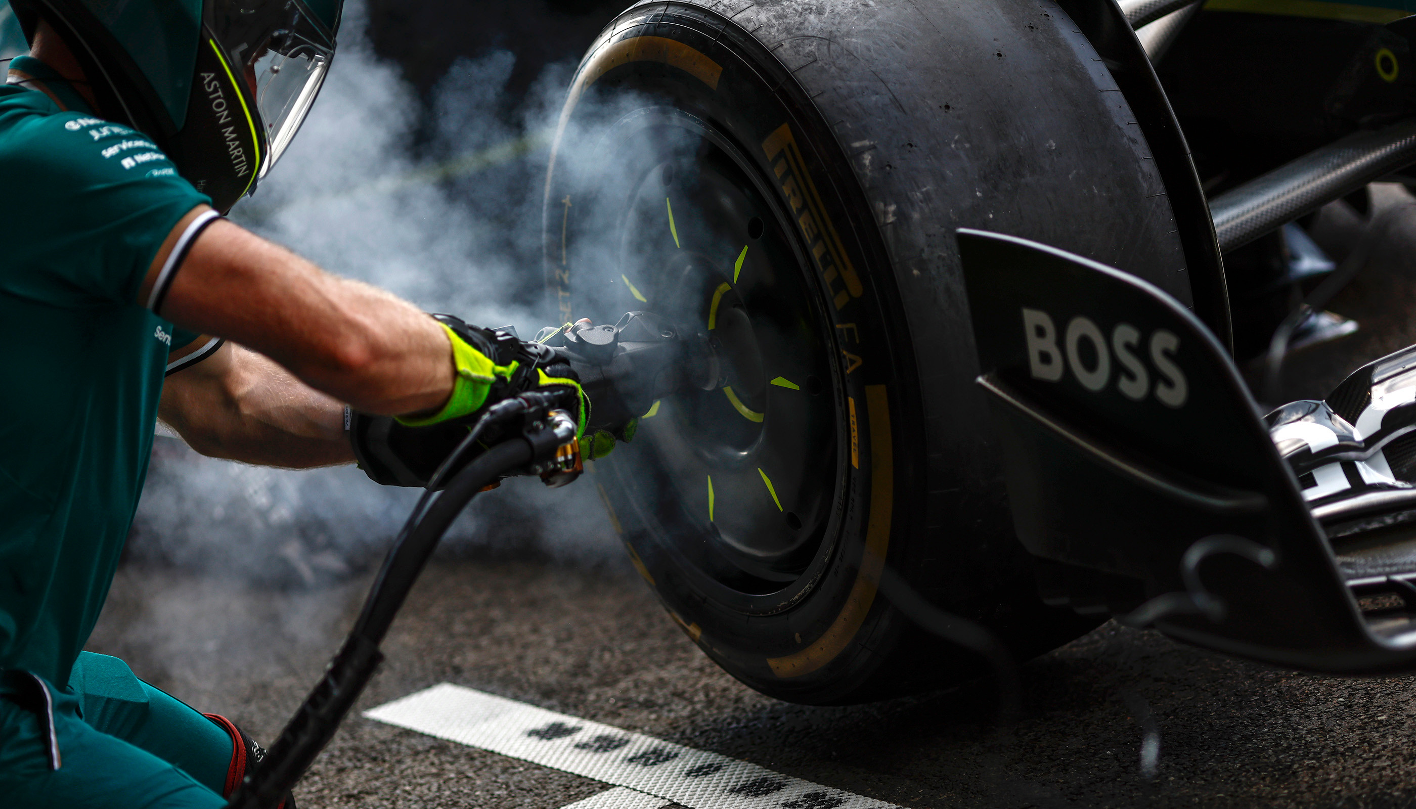 The seven-step guide to keeping an F1 race team fit and healthy - Aston ...