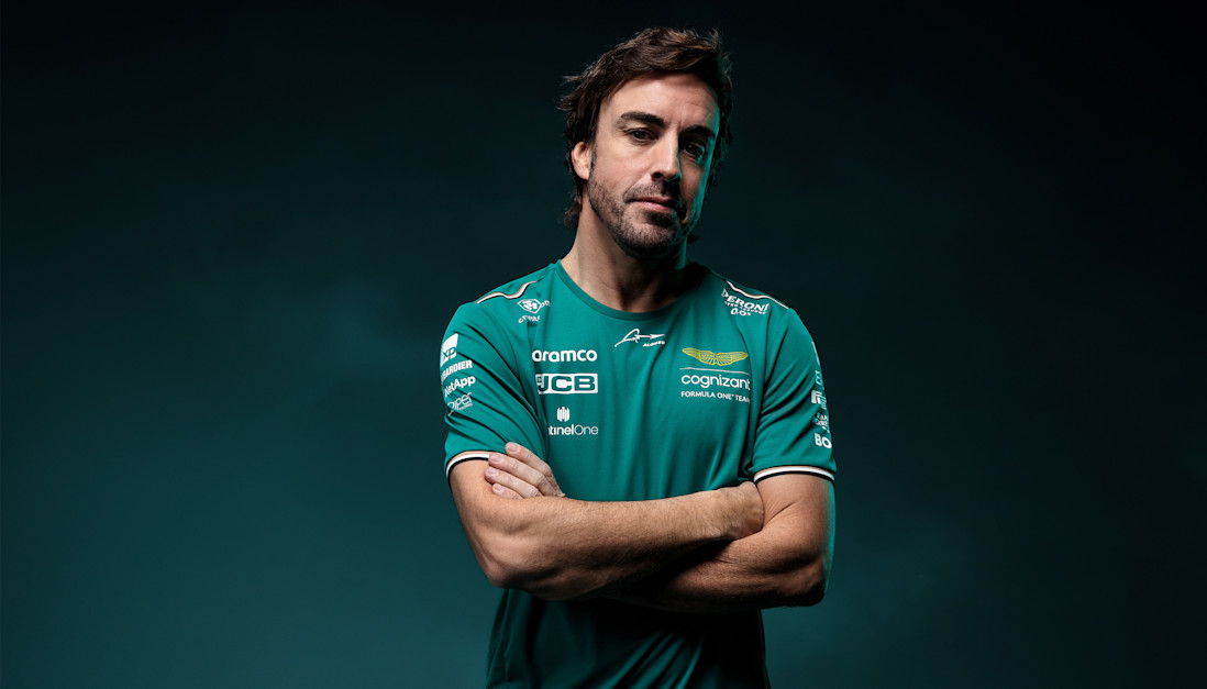 AMF1 reveals the AMR23 at its new Silverstone HQ - Aston Martin F1 Team