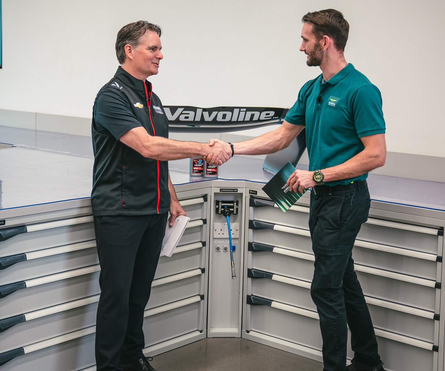 When driver meets mechanic: Jeff Gordon and Michael Beard in ...