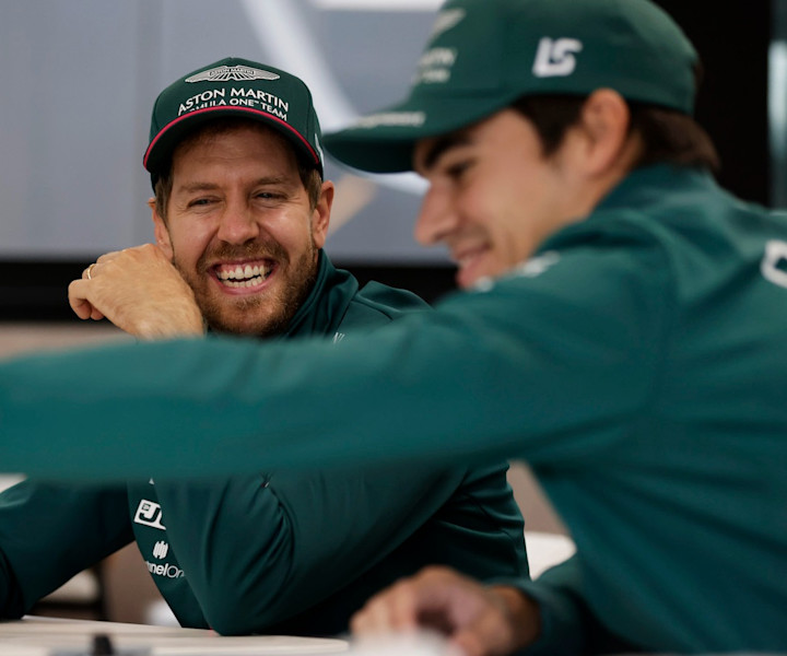 Lance vs Seb: Building the LEGO James Bond DB5 - Aston Martin F1 Team