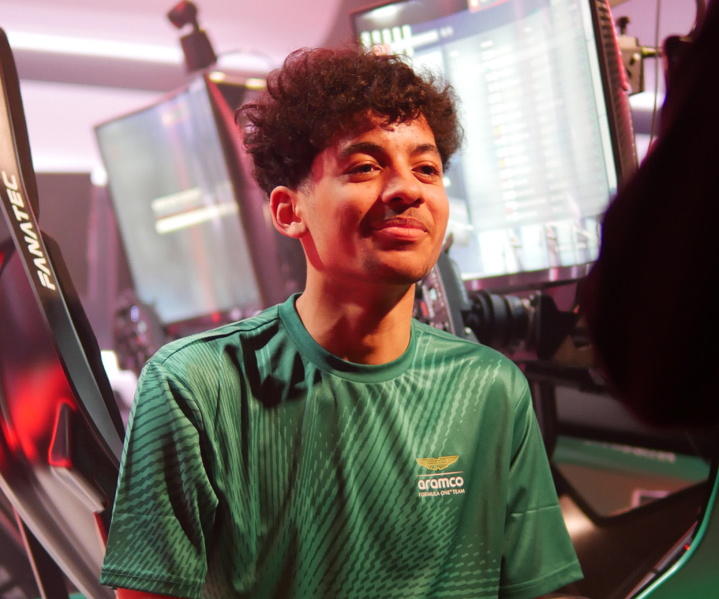 Otis Lawrence just won his first race in the F1 Sim Racing World ...