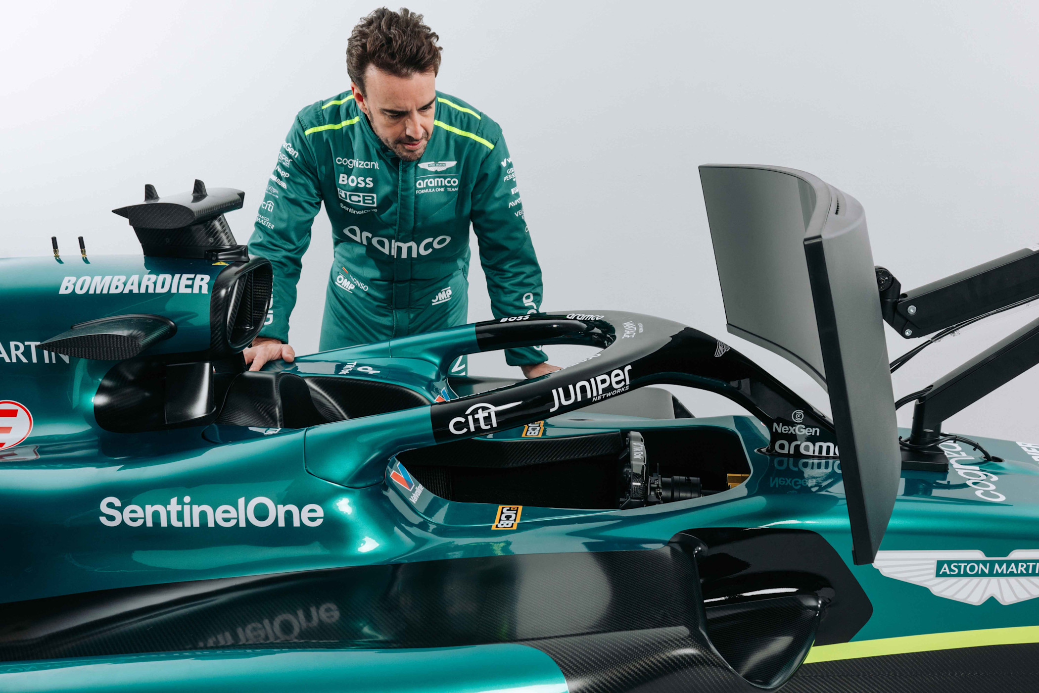 Aston Martin Aramco joins forces with Memento Exclusives to launch F1 ...