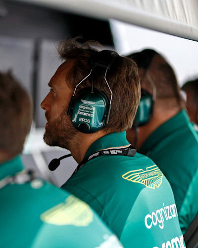 AvaTrade explains the role of a Race Engineer - Aston Martin F1 Team