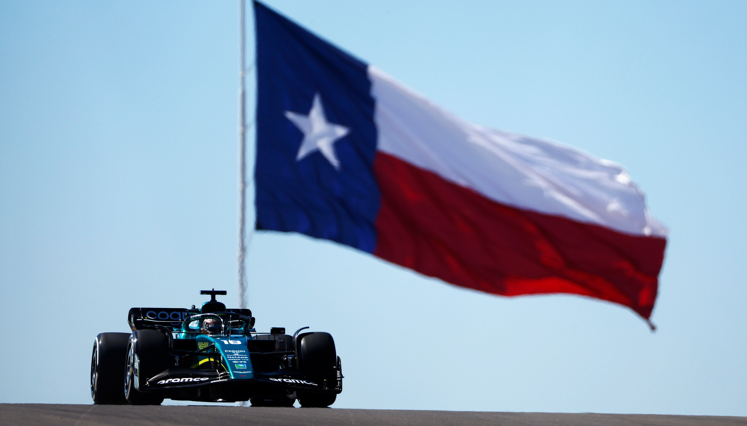 AvaTrade explains the F1 rulebook: Flags - Aston Martin F1 Team