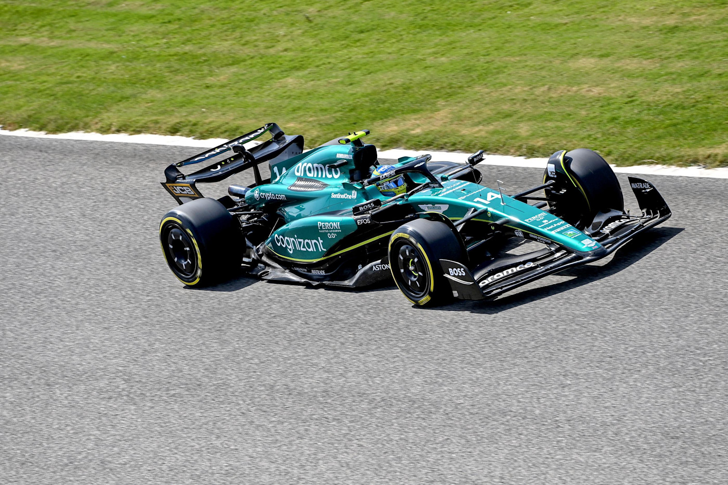 AvaTrade explains the F1 rulebook: DRS - Aston Martin F1 Team