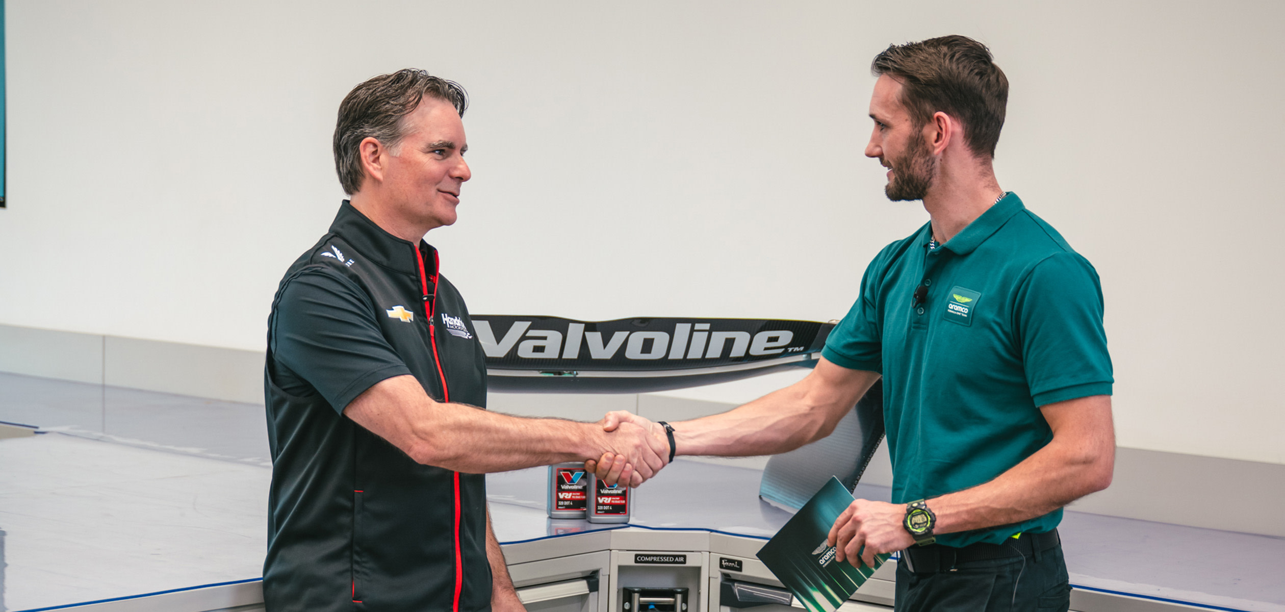 When driver meets mechanic: Jeff Gordon and Michael Beard in ...
