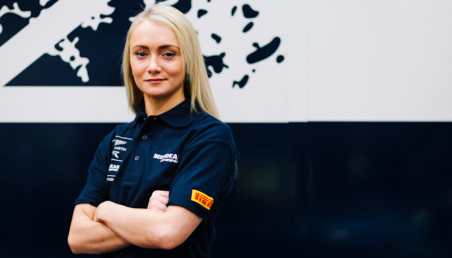 Jessica Hawkins to race in British GT - Aston Martin F1 Team