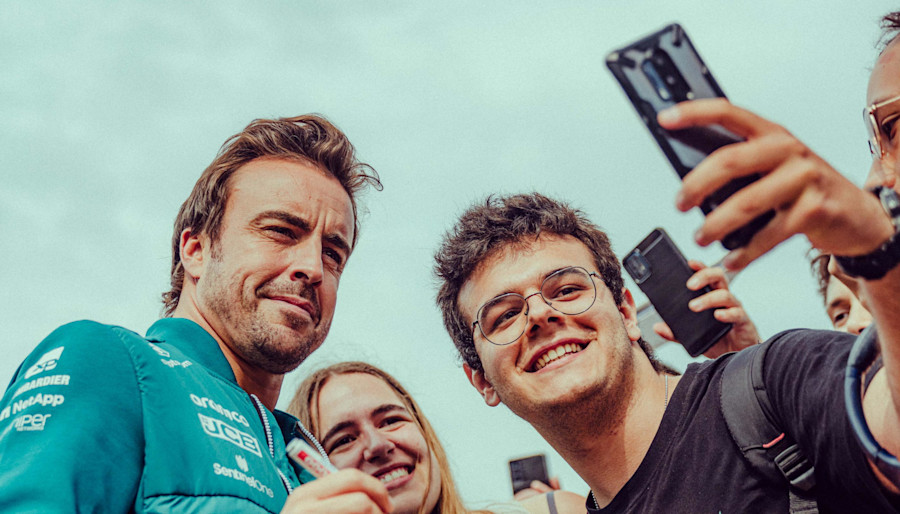The ultimate fan experience with Fernando at 'Il Pitstop' - Aston ...